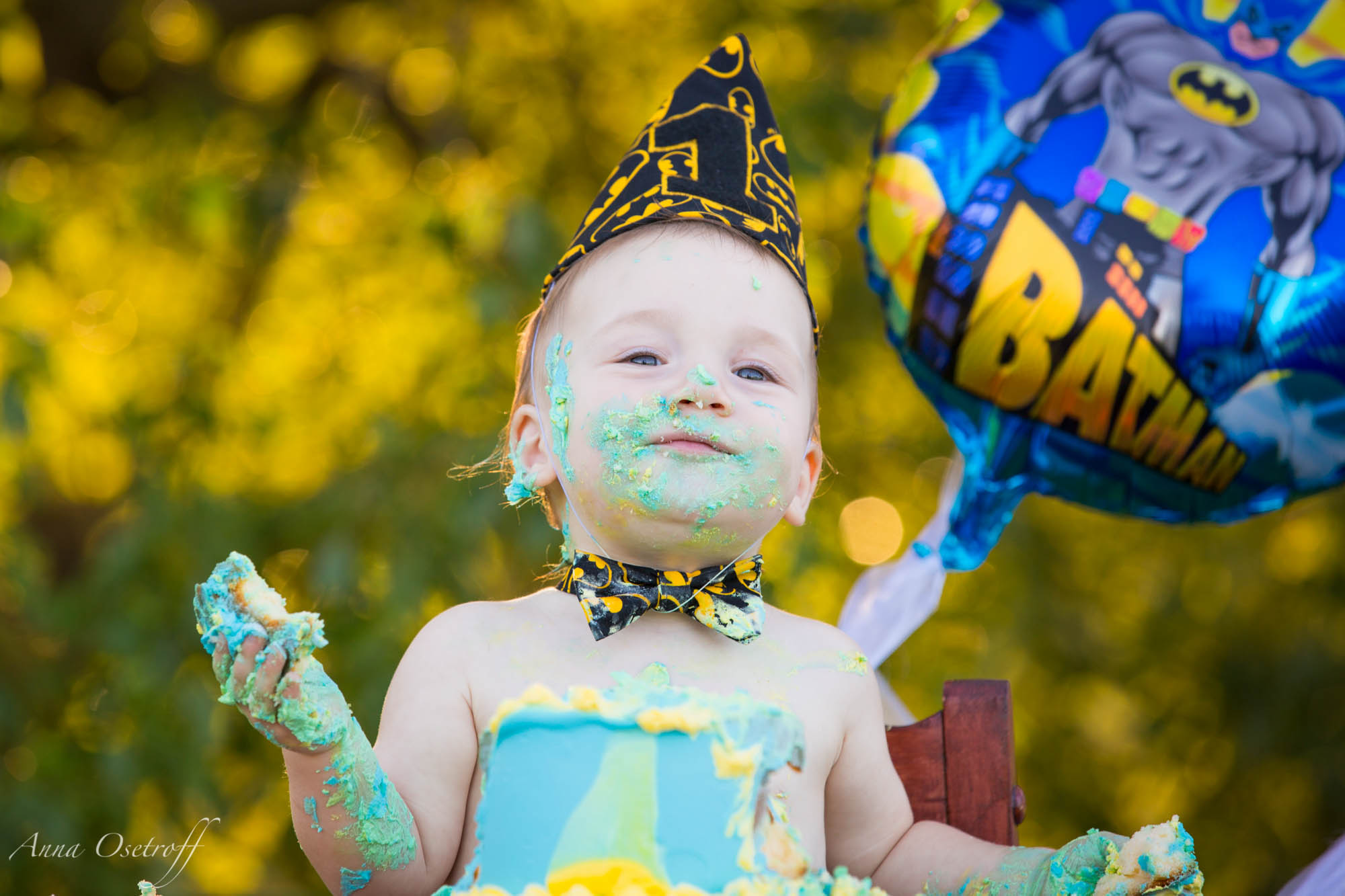 Jackson's Batman Cake Smash - Brisbane Event Photographer
